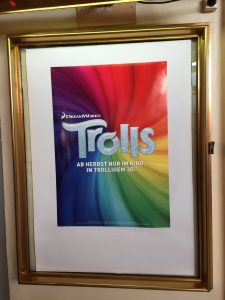 Reza Memari über seinen Besuch beim Dreamworks TROLLS Events mit Justin ...