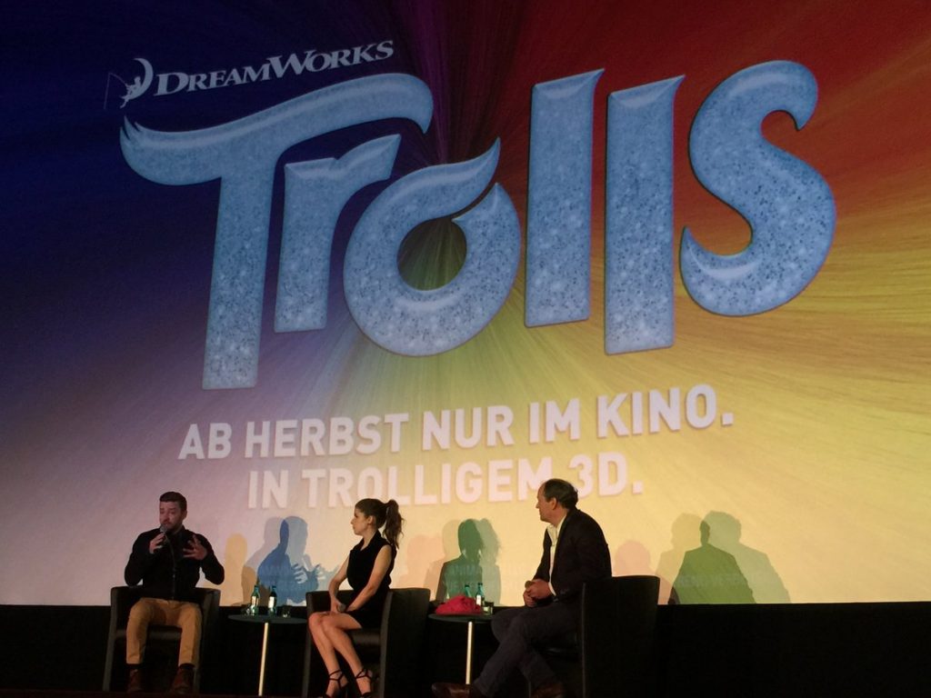Reza Memari über seinen Besuch beim Dreamworks TROLLS Events mit Justin ...